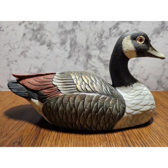 GILDE | Accents | Gorgeous Gilde Porzellan Canadian Goose Figurine ...